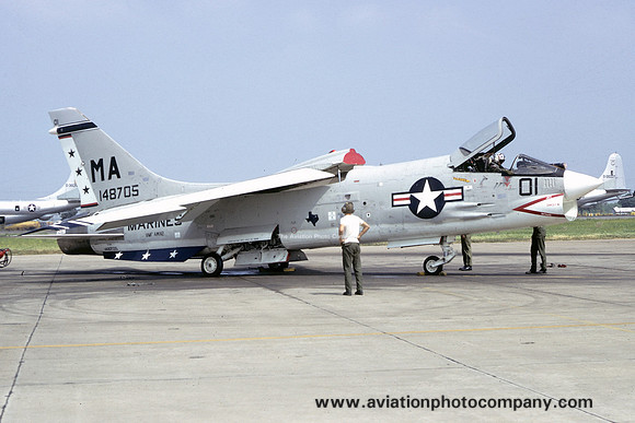 The Aviation Photo Company | F-8 Crusader (Chance/Vought) | USMC VMFA ...