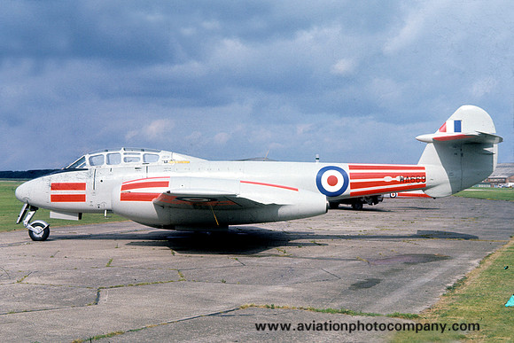 The Aviation Photo Company | Archive | RAF Gloster Meteor T.7 WA669